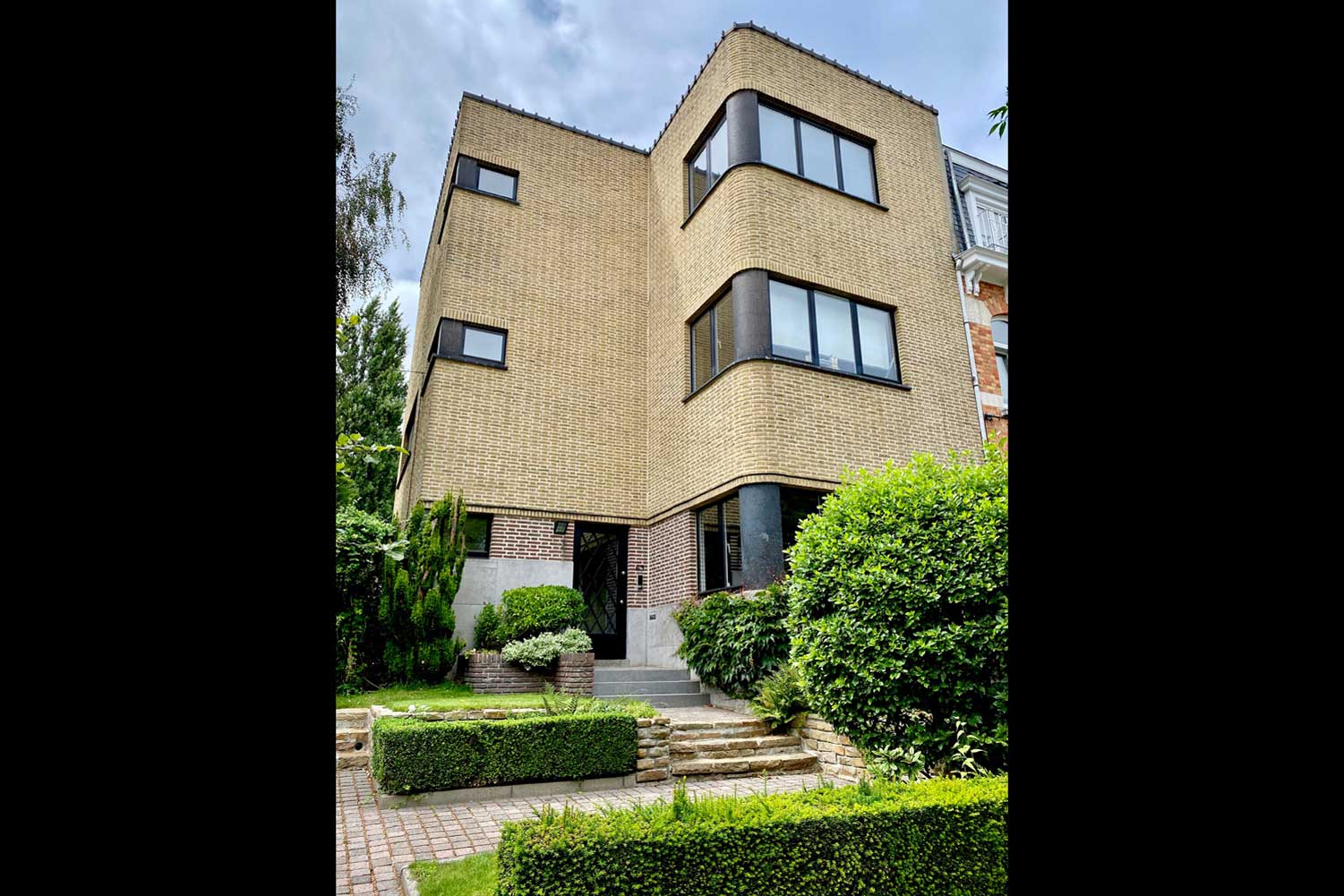 Amsterdam-influenced bourgeois house | Admirable Facades - Admirables ...