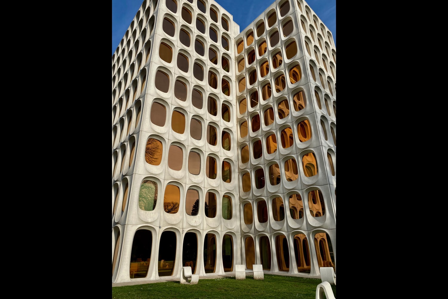 CBR building | Admirable Facades - Admirables Facades