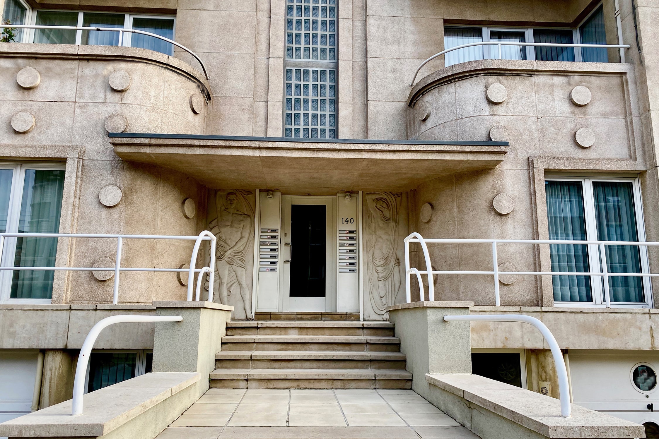 Grand immeuble moderniste | Admirable Facades - Admirables Facades